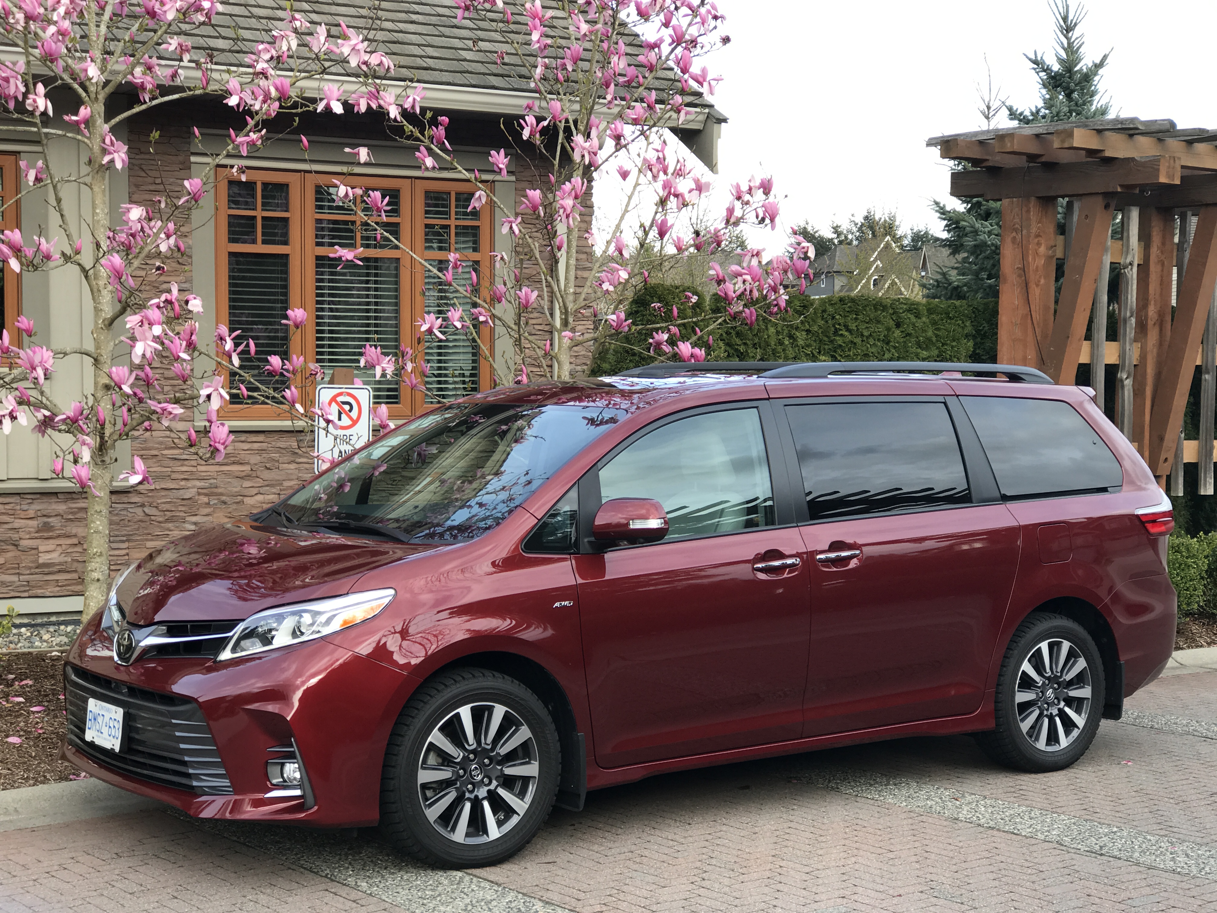 2018 Toyota Sienna Drive, Why I Still Love Mini-Vans - Modern Mama